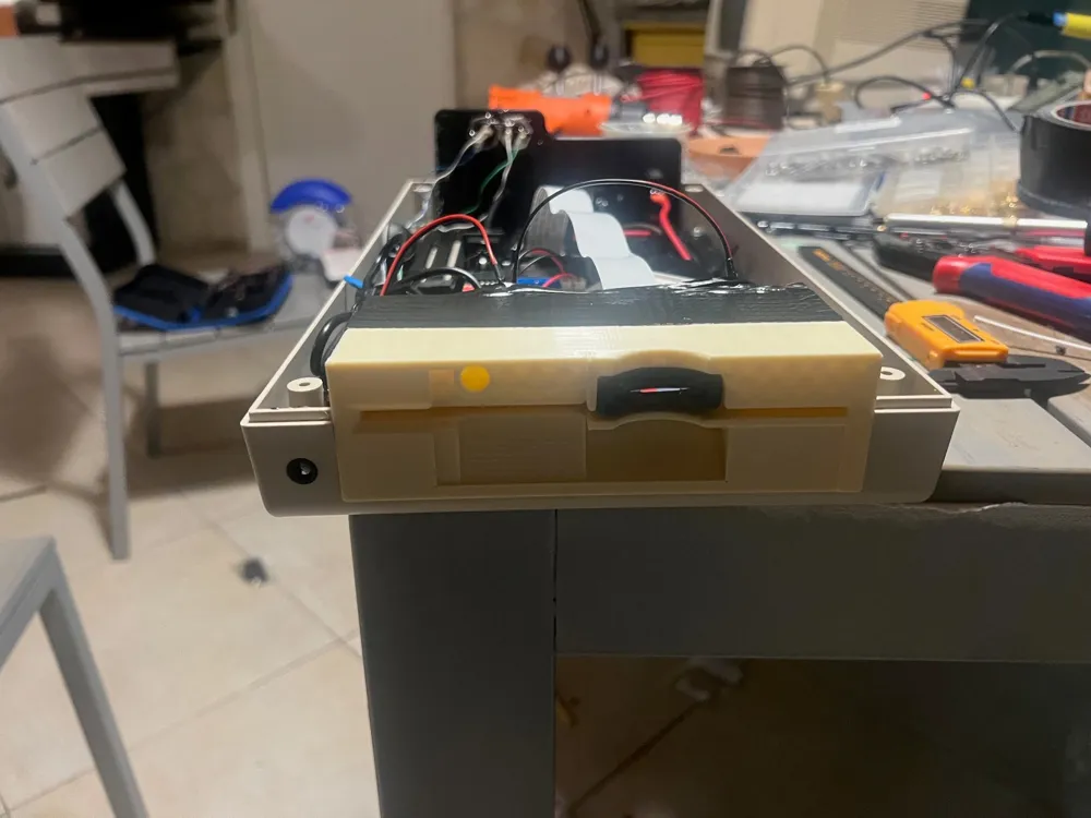 sd2iec commodore 1541 enclousure x commmodore 64 by korb3n MakerWorld: Download Free 3D Models