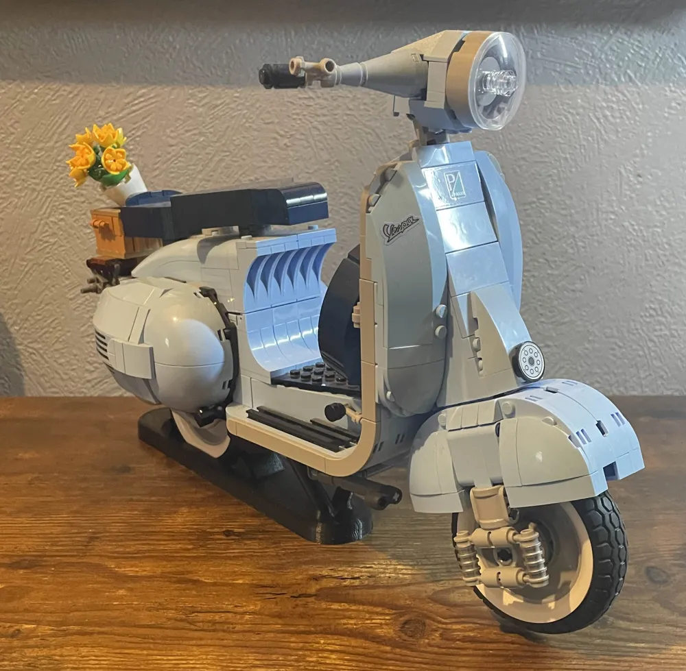 Brick Toy Vespa Stand by Luke - MakerWorld