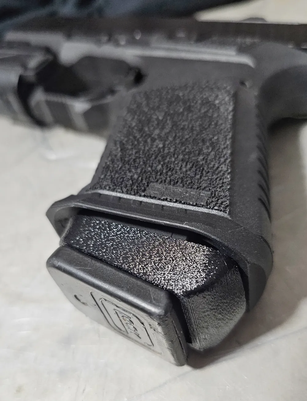 SCT 19 w/ magwell- spacer to use Glock 17 mags by SomeDude MakerWorld ...