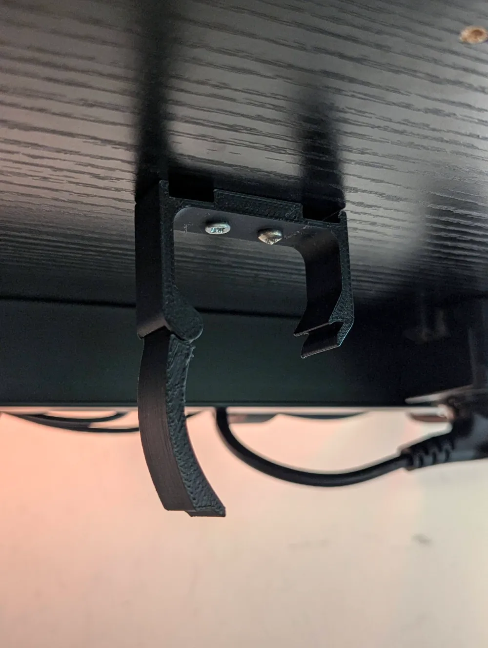Print In Place Cable Management Bracket by Giggig - MakerWorld