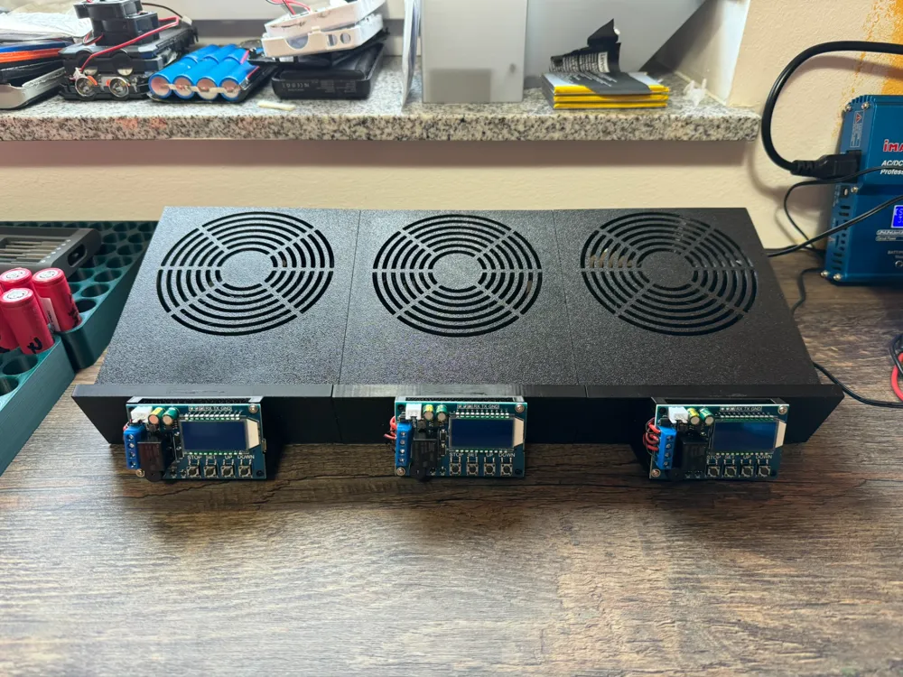 Cooler for battery charging stations by Patrikus 3D Printing - MakerWorld