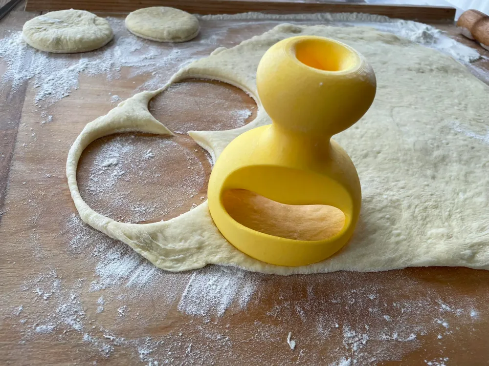 Donut cutter / slicer - Free 3D Print Model - MakerWorld