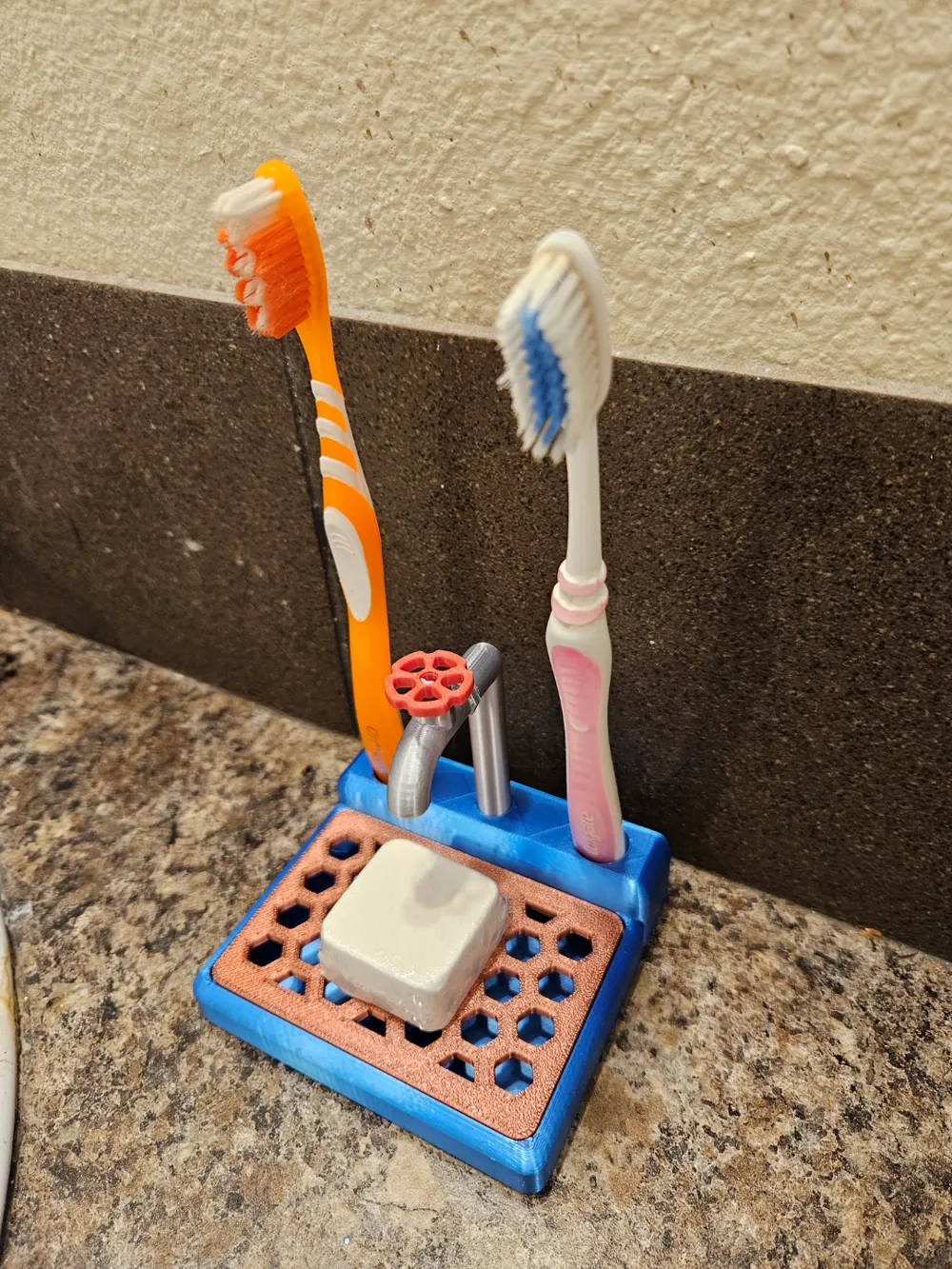 Soap dish with toothbrush holder by CaptainMay - MakerWorld