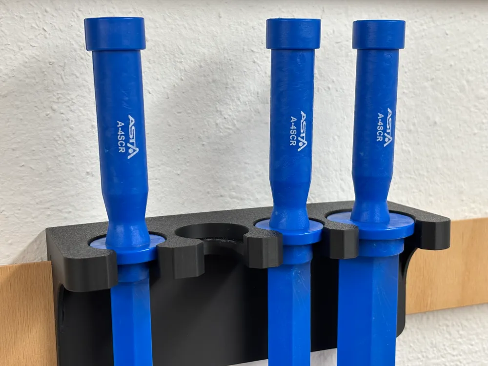 French cleat holder for plastic chisels by alejepa - MakerWorld