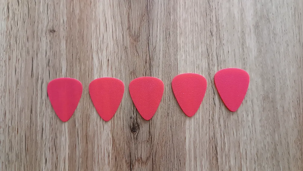 Guitar pick - standard (all sizes) by cielejot MakerWorld: Download ...
