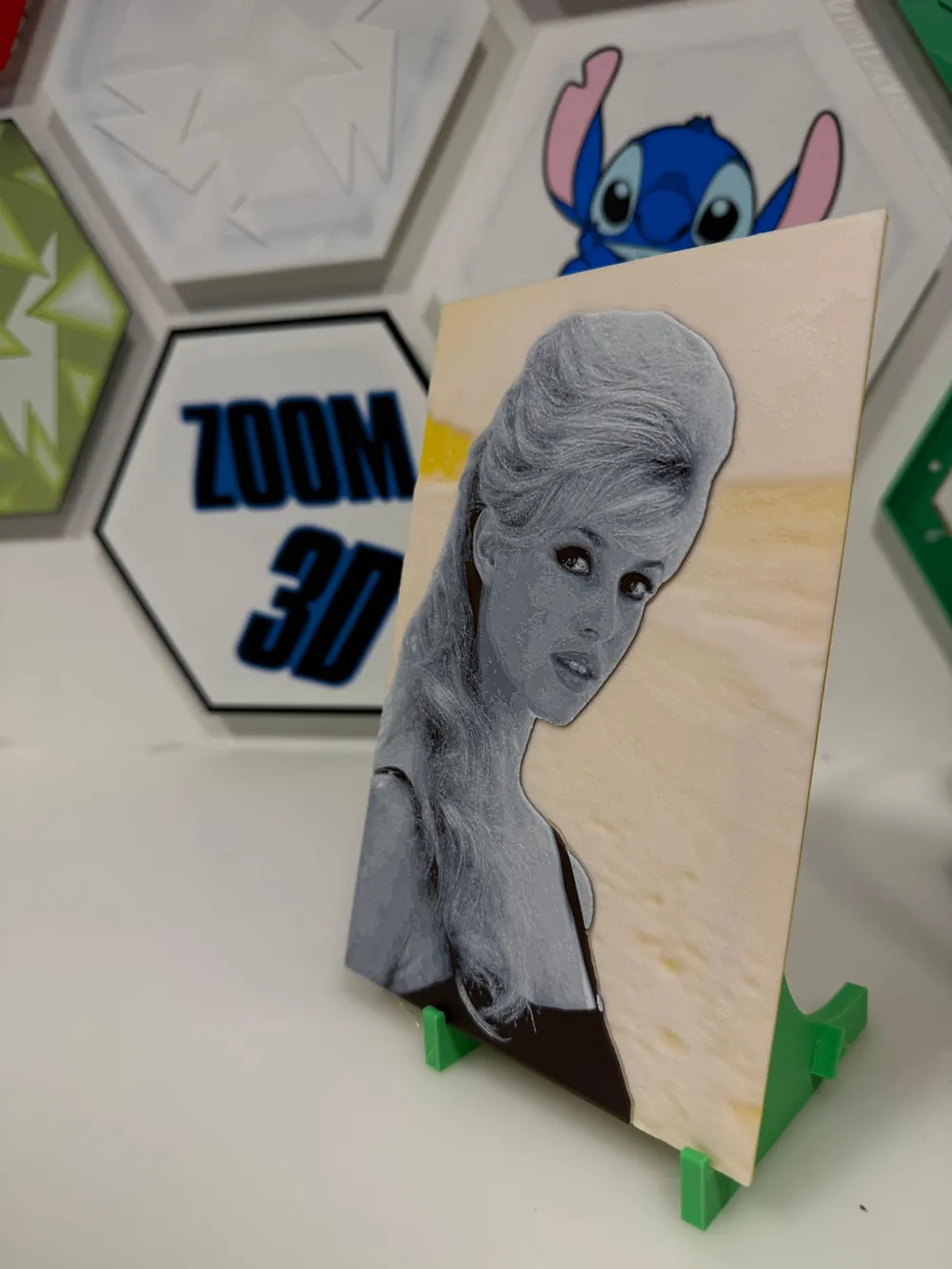 Hueforge Brigitte Bardot - Free 3D Print Model - MakerWorld