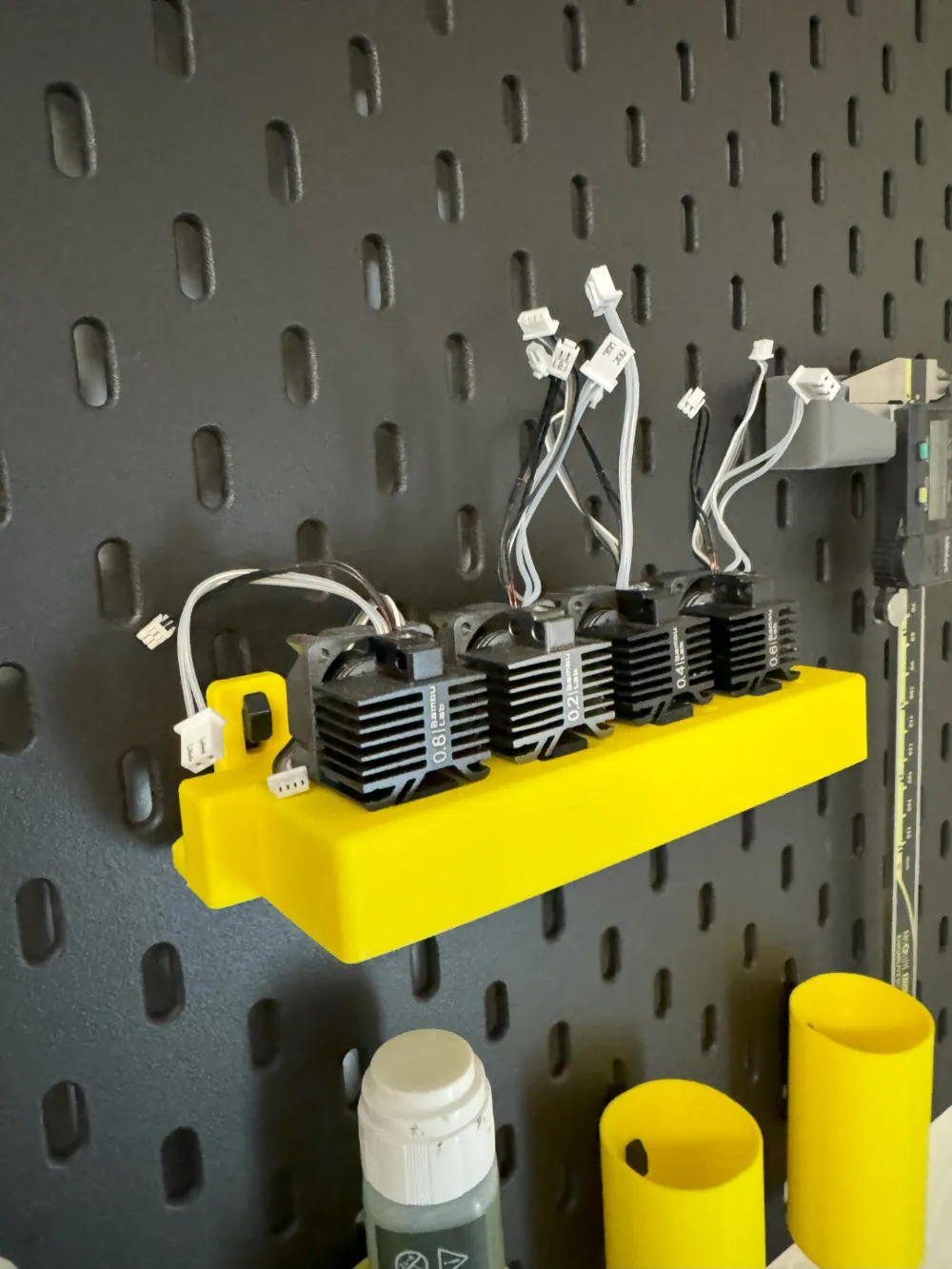 Skadis Bambu Hot End Nozzle Storage by bryan.a.white - MakerWorld