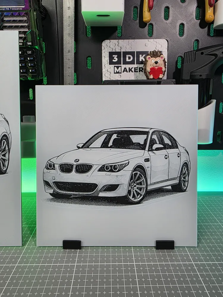 BMW M5 E60 – Hueforge – 3 Colors - Free 3D Print Model - MakerWorld