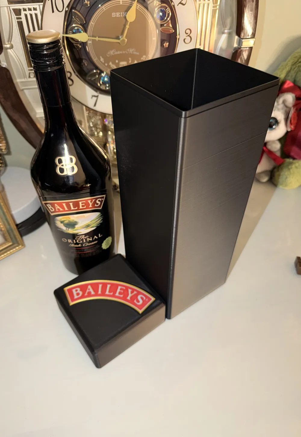 Baileys 1L Bottle Gift Box 3D Print With logo Lid - Free 3D Print Model ...