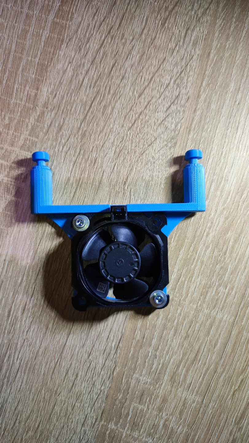 Car headlight fan holder by VM Design - MakerWorld