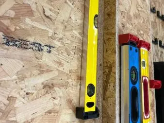 Spirit level wall mount by RM-3D MakerWorld: Download Free 3D Models