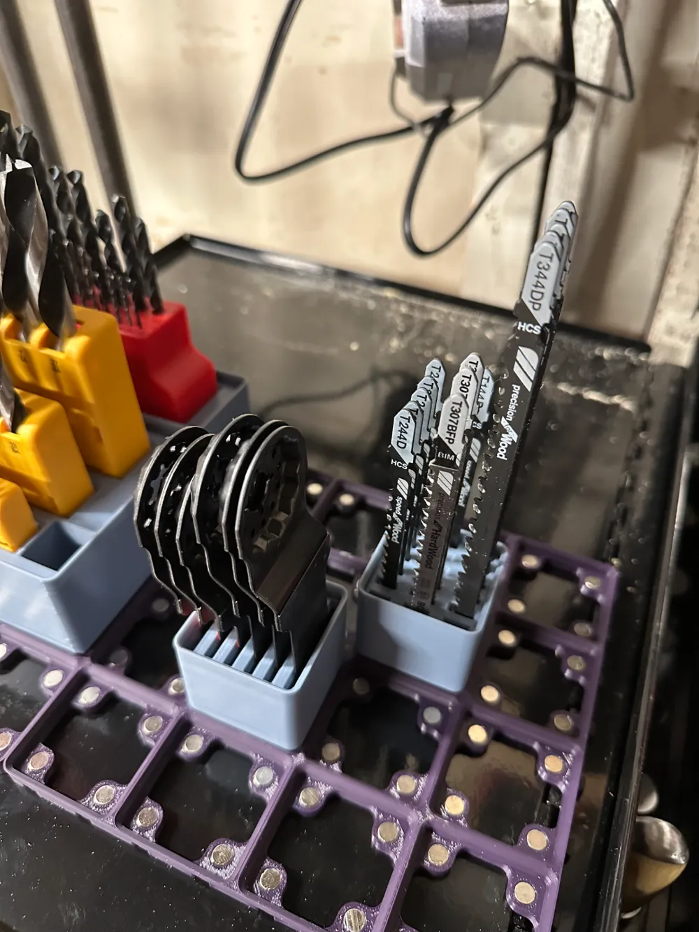 Gridfinity Oscillating Multi-tool Blade Holder by rotaxane MakerWorld ...