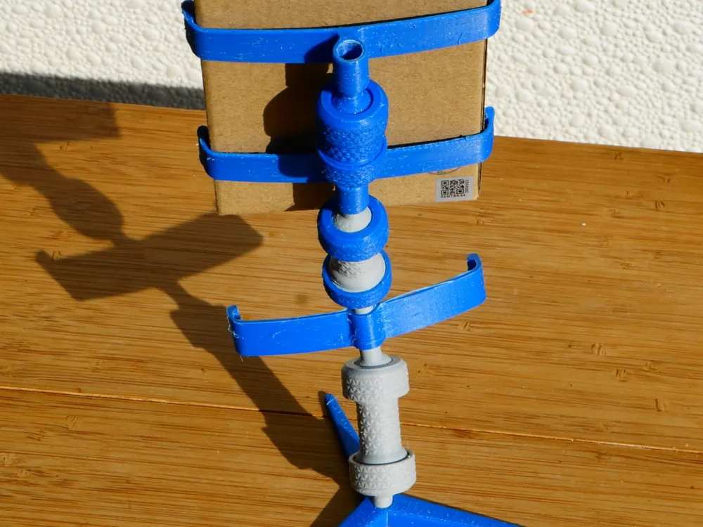 Articulated stand by Jack - MakerWorld