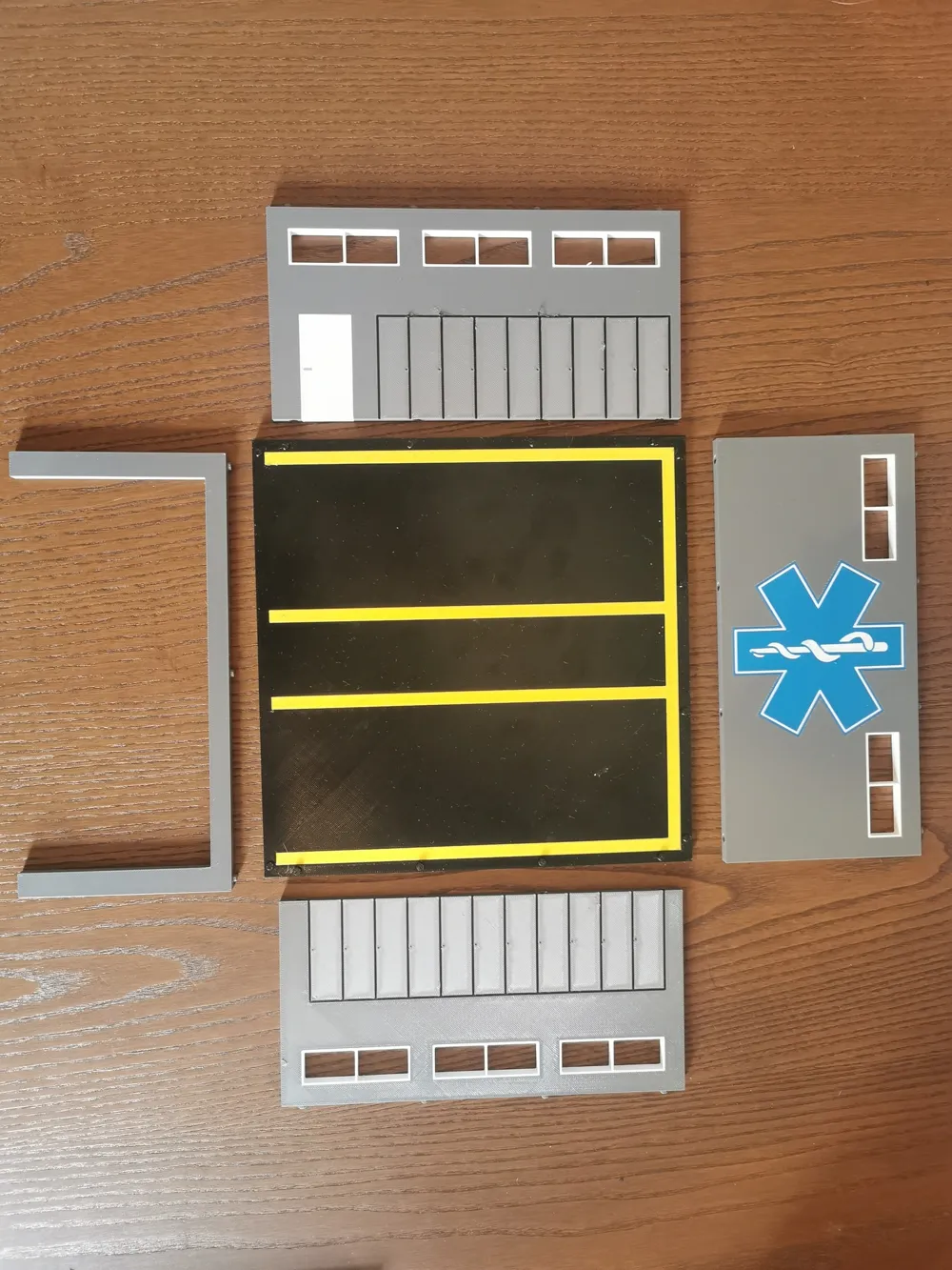 Display stand for miniatures 1:50 EMS by André Oliveira - MakerWorld