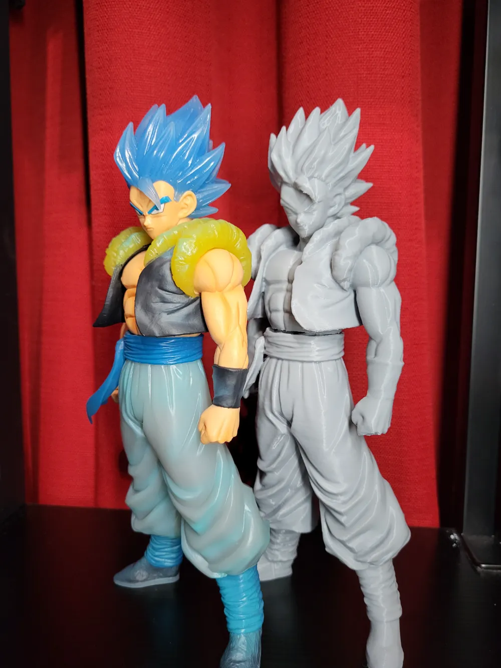 Gogeta SSB Statue by Loldabird - MakerWorld