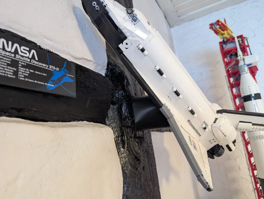 Lego Space Shuttle Discovery 10283 Wall Mount by NoisyBoy MakerWorld ...