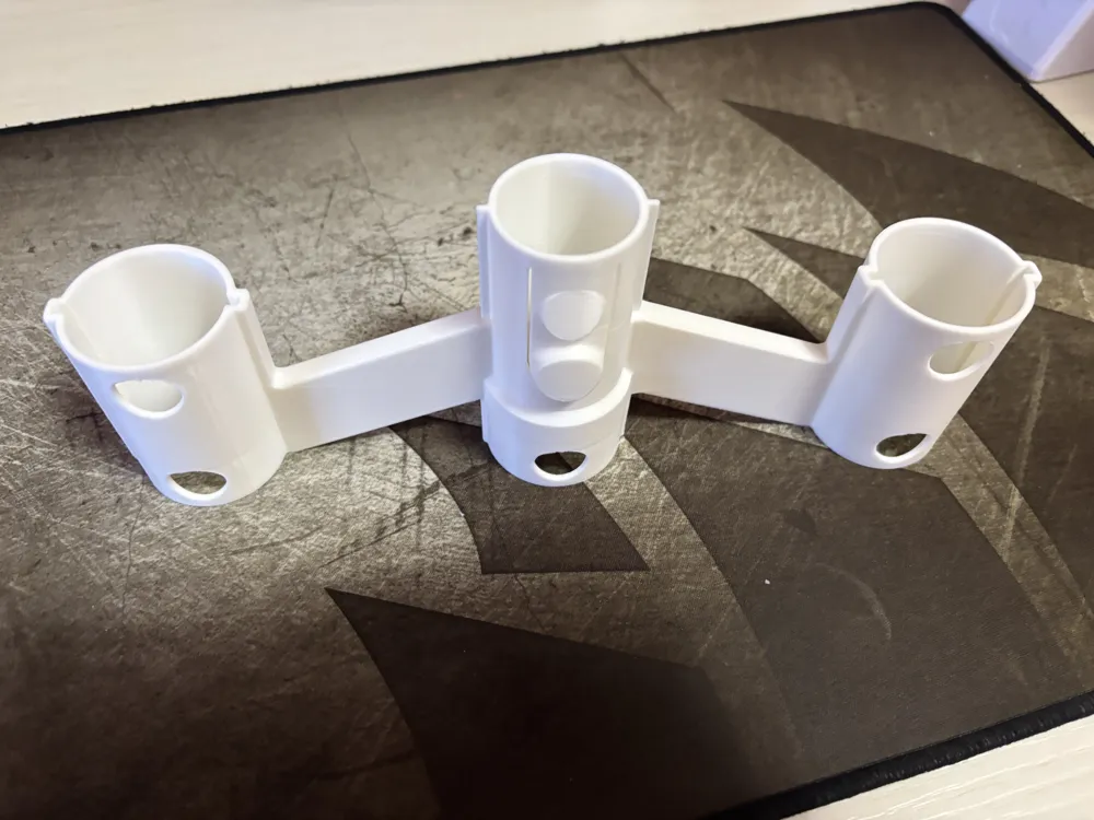 Dyson 多附件支架 - 免费 3D 打印模型 - MakerWorld