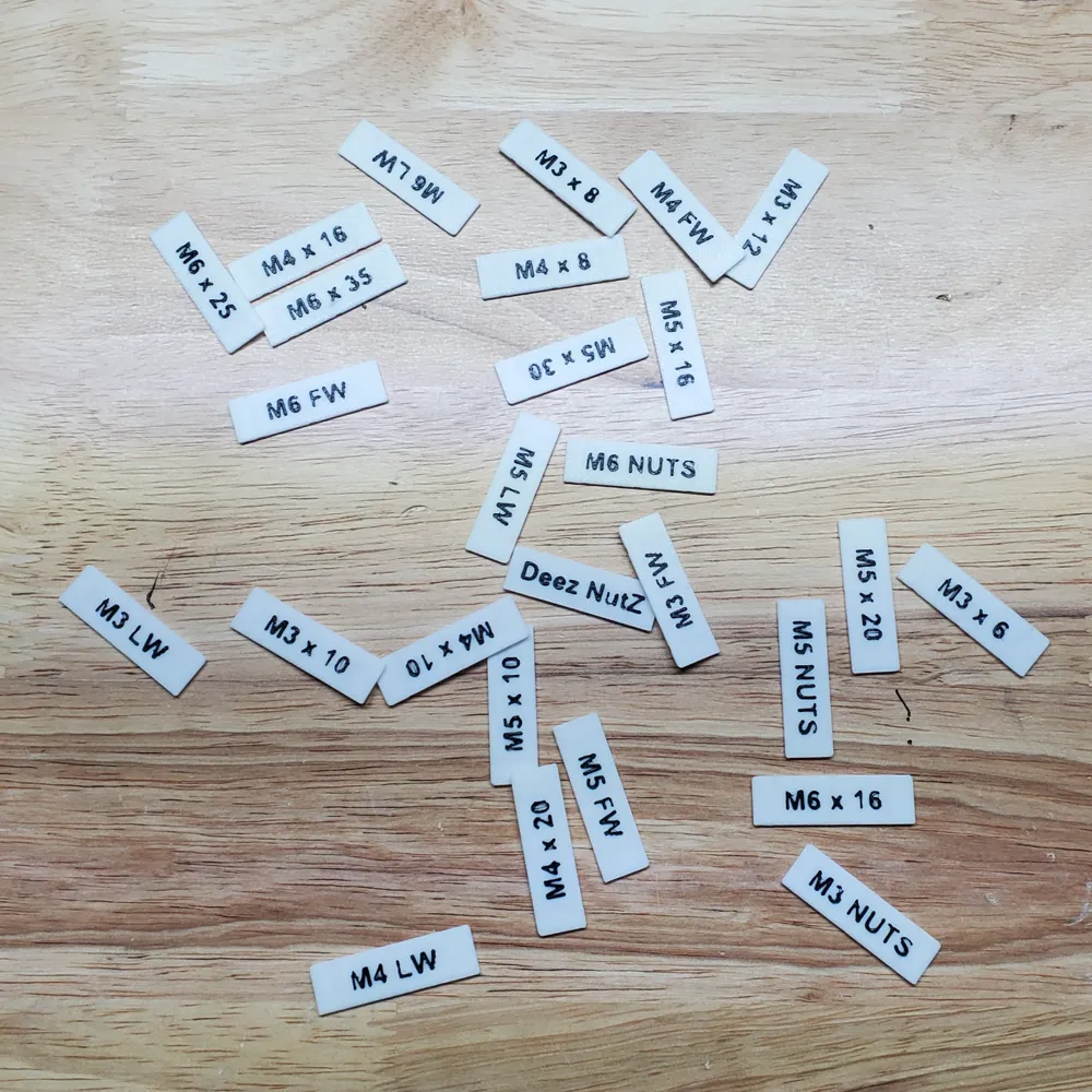 Gridfinity Extended Clicky Labels! (+Bonus Bin) by Bravo_Two MakerWorld ...