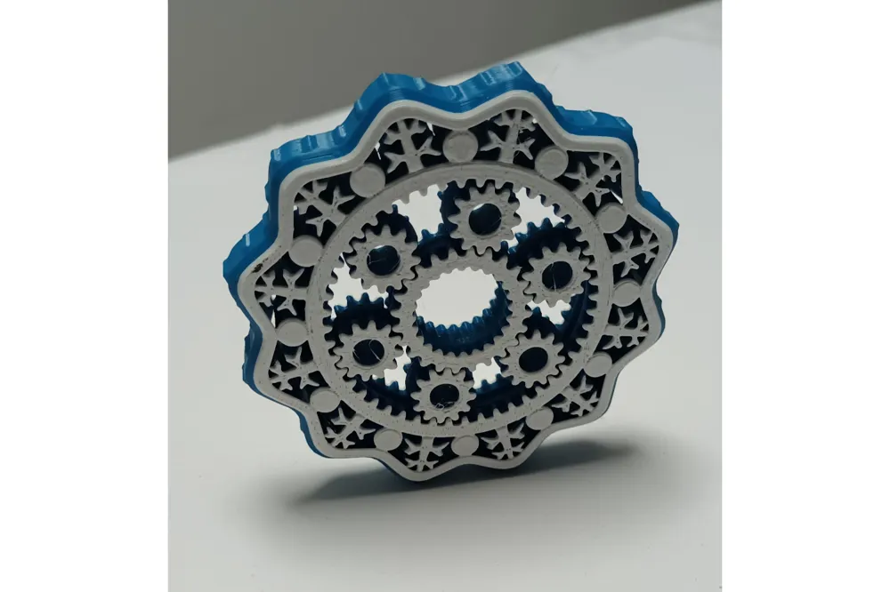 Snowflake Christmas Fidget Spinner - Free 3D Print Model - MakerWorld