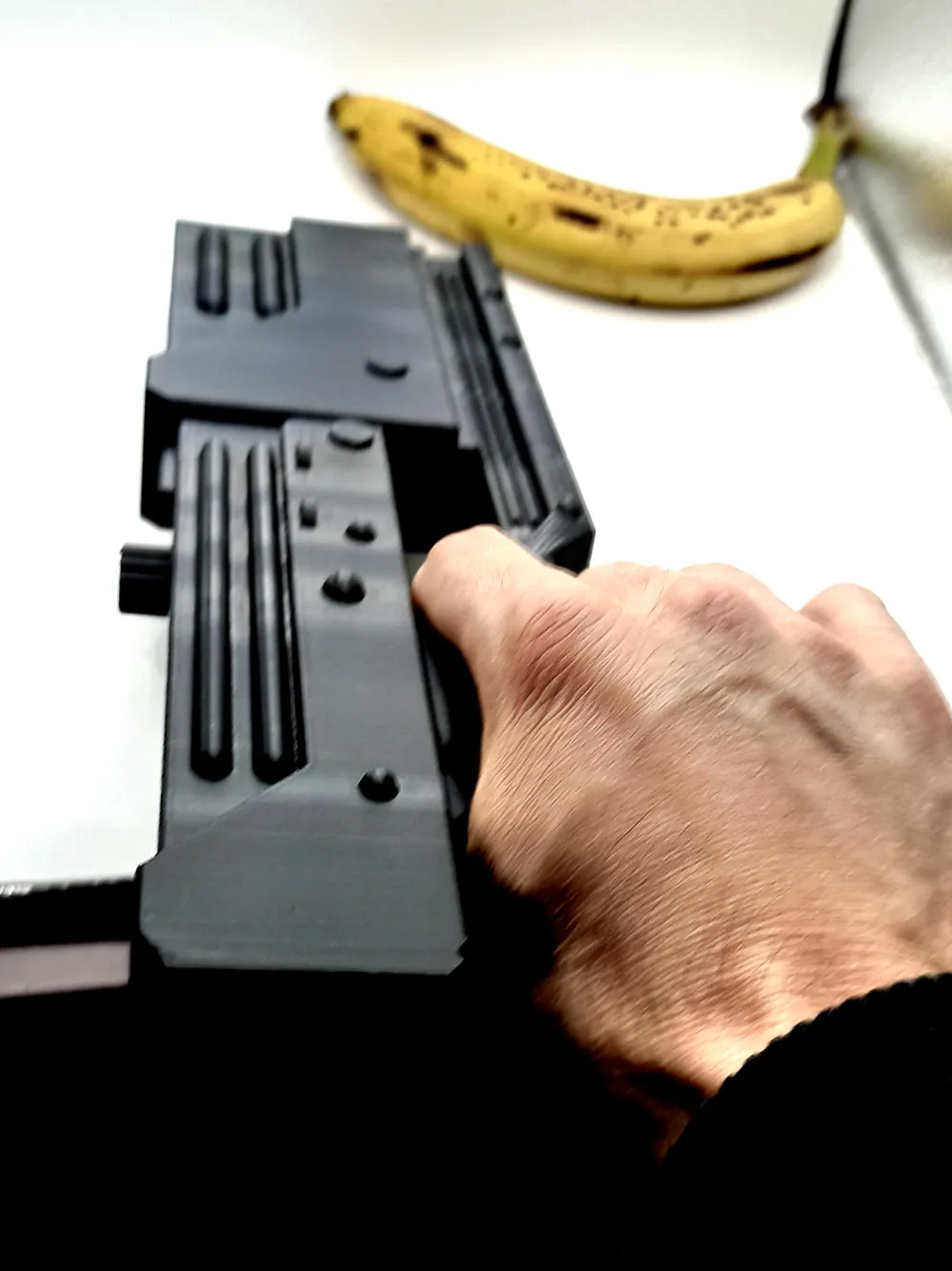 1:1 Mac-11 Blade gun (FULLY PRINTABLE) by Savo222 - MakerWorld