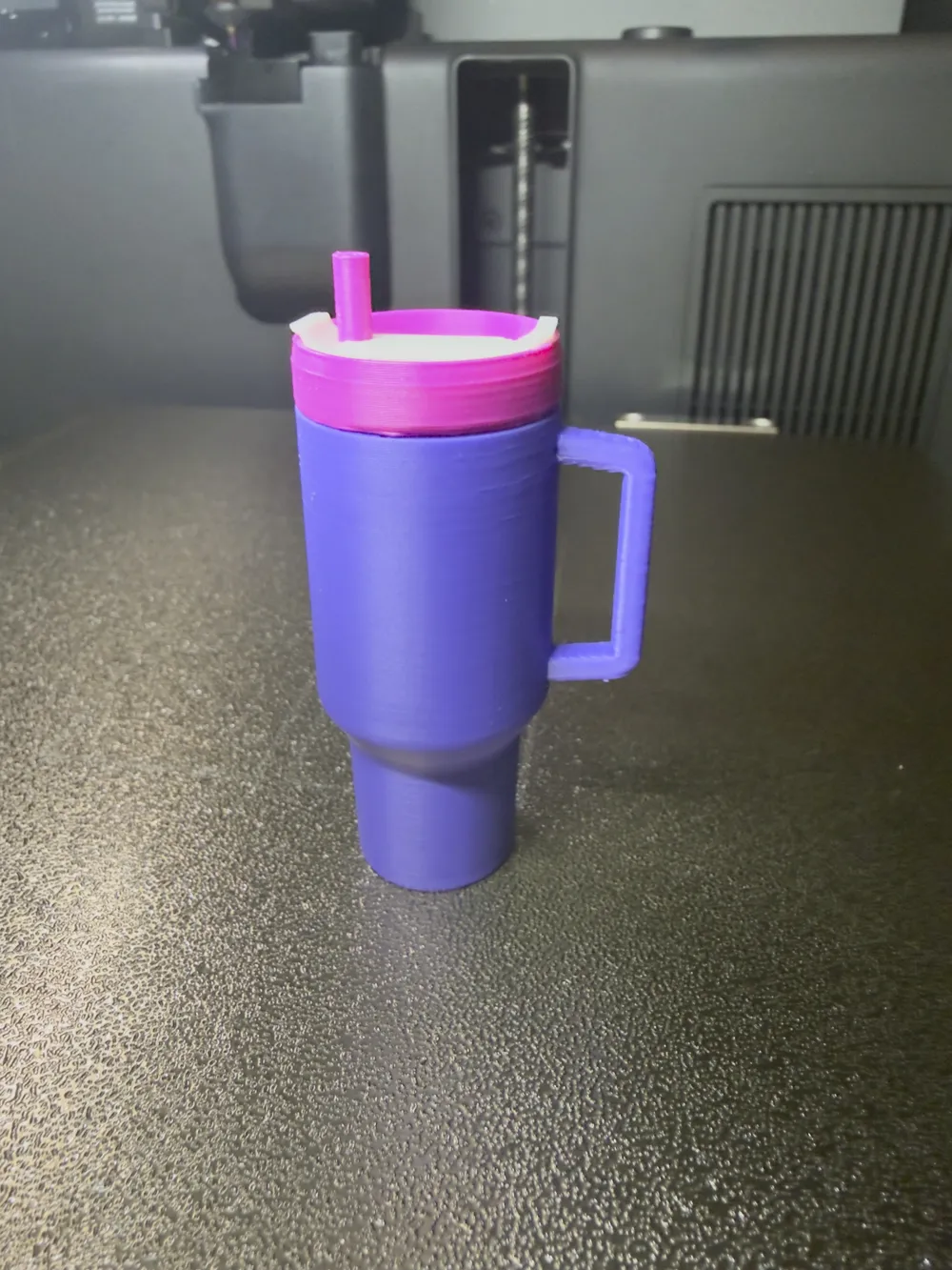Mini Tumbler with Screw Top - Free 3D Print Model - MakerWorld