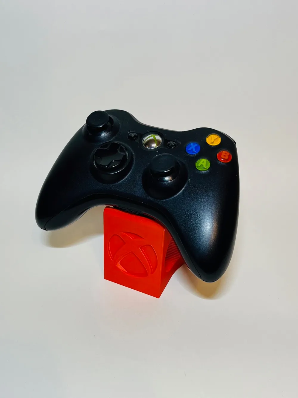 Xbox controller stand with hidden battery storage by WWprints - MakerWorld