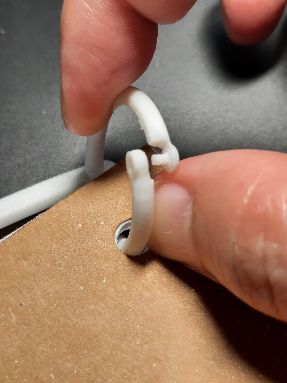 Thin-spine 2-ring binder by Yip MakerWorld: Download Free 3D Models