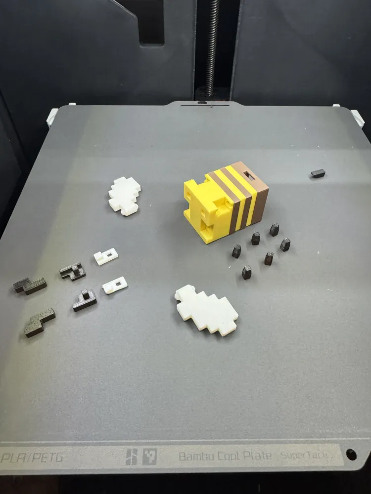 Modular Minecraft Bee – Print, Snap, Done! Remixed by Timbo McFly MakerWorld: Download Free 3D ...