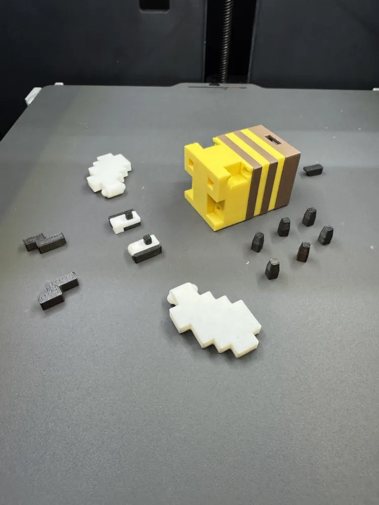 Modular Minecraft Bee – Print, Snap, Done! Remixed by Timbo McFly MakerWorld: Download Free 3D ...