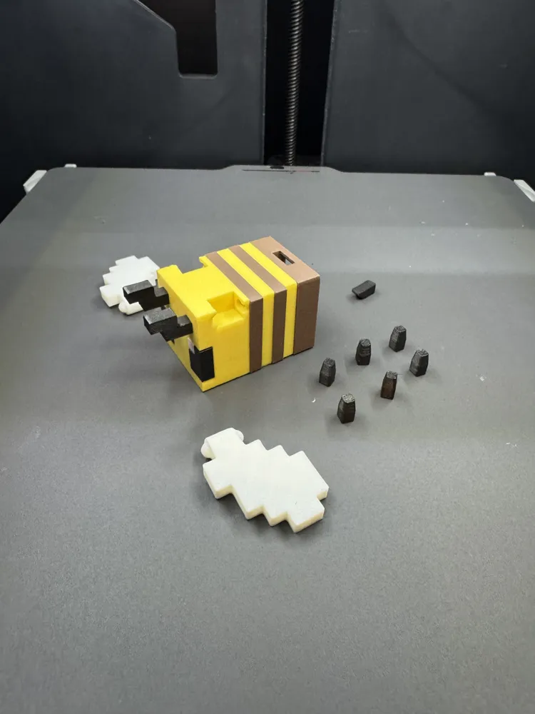 Modular Minecraft Bee – Print, Snap, Done! Remixed by Timbo McFly MakerWorld: Download Free 3D ...