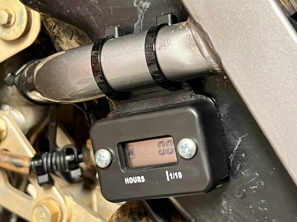 Halter Betriebstundenzaehler Mounting Bracket Hour Meter Remixed by Florian.zach - MakerWorld