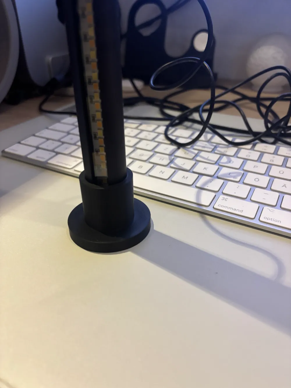 Monitor Light Vertical Stand by Luki_03 - MakerWorld