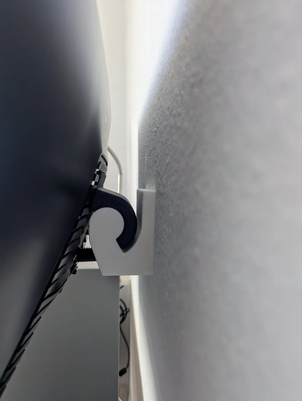 Adjustable Monitor Wall Mount | +/- 20° - Free 3D Print Model - MakerWorld