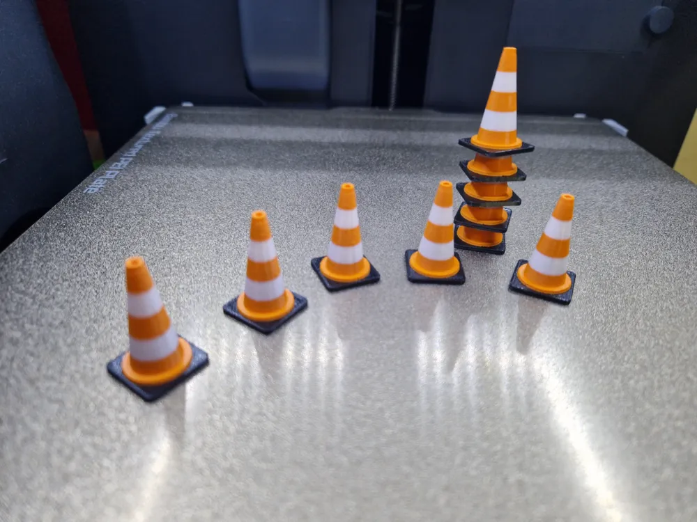 Pylon 1:18 Dreifarbig 50 Stk. by JanStaBer - MakerWorld