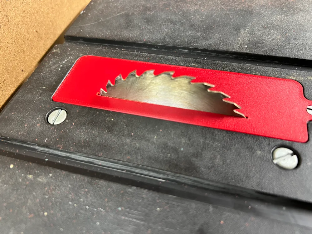 Zero Kerf Dremel 580 Table Saw Plate - Free 3D Print Model - MakerWorld