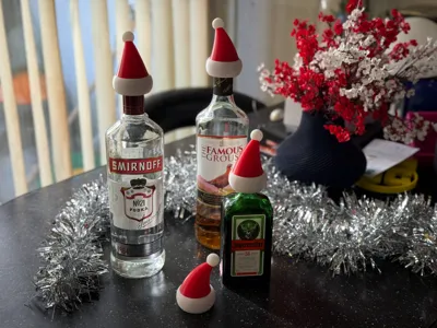 Santa Hat - Wine & Alcohol Bottles by Eternity Labs - MakerWorld