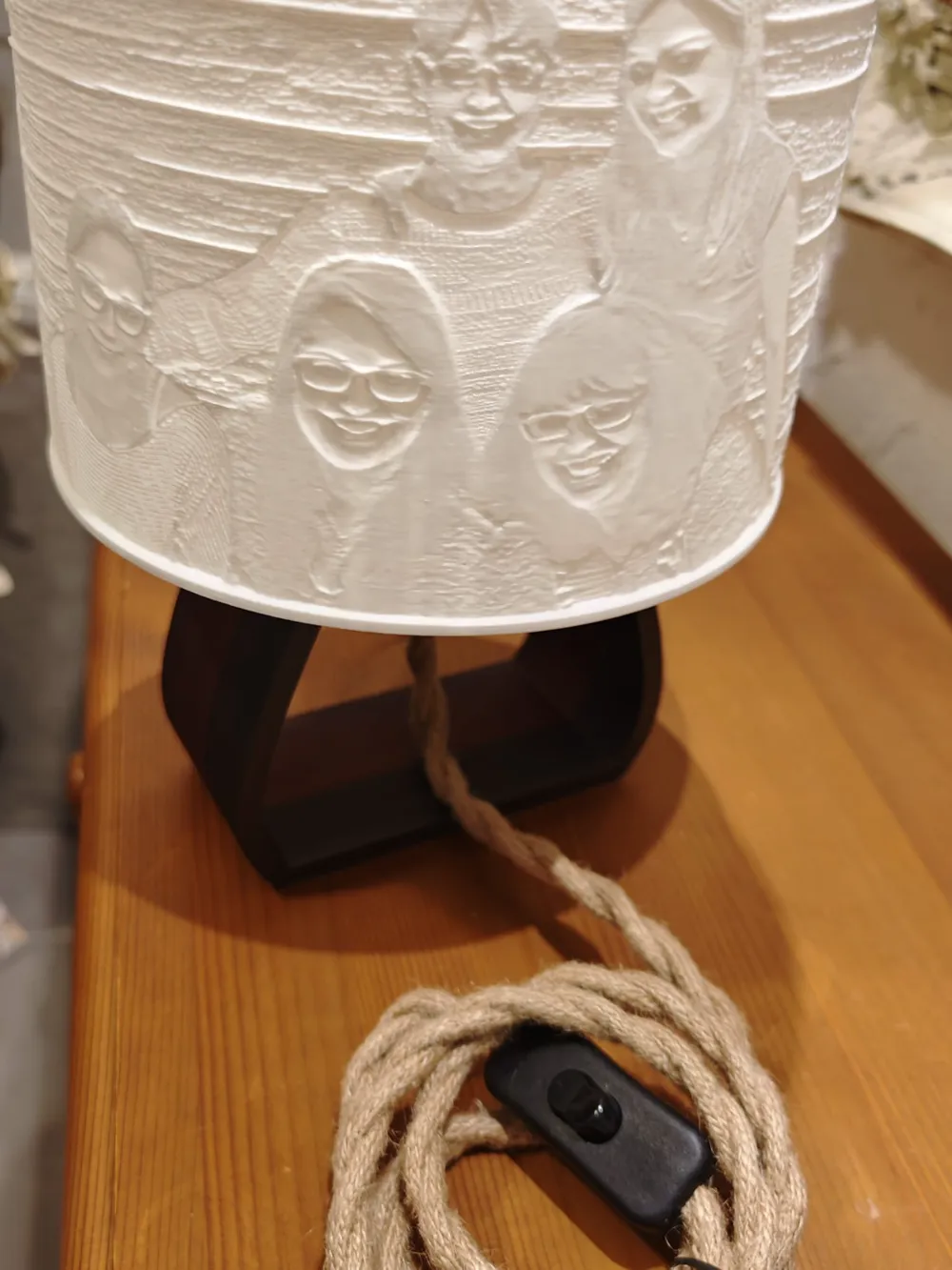 Lithophane Base by Jumper MakerWorld: Download Free 3D Models