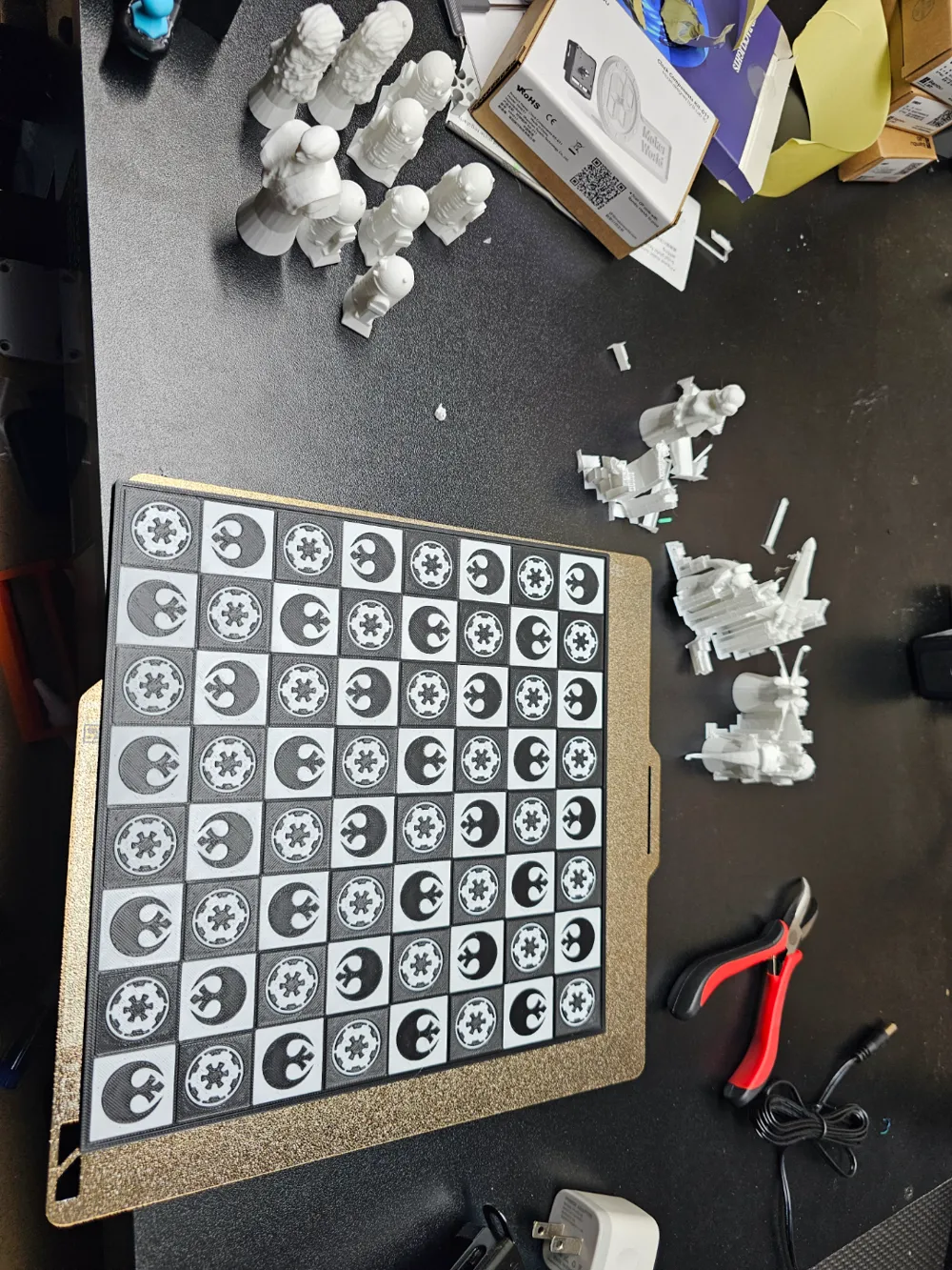 Space Character chess board by Humphr3D - MakerWorld