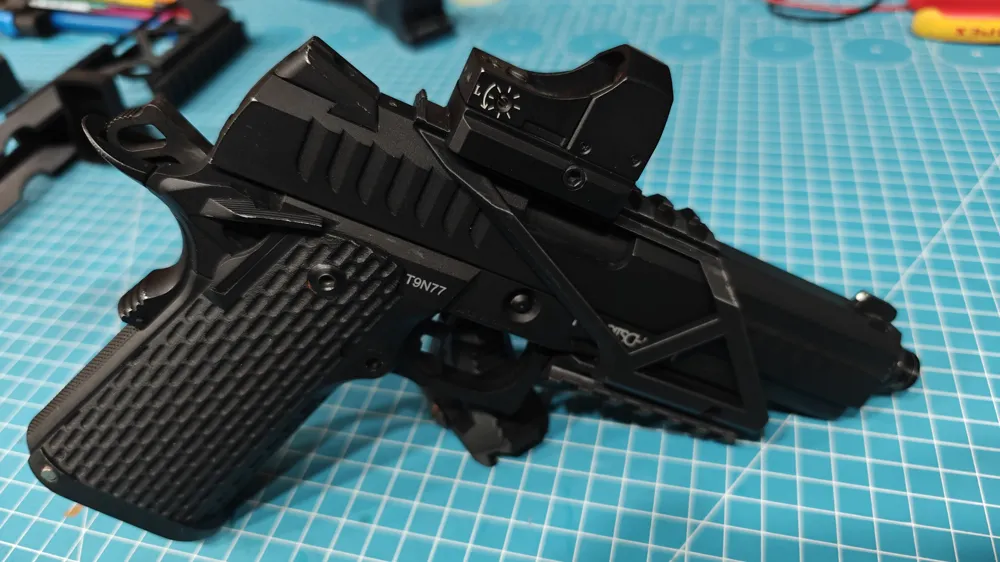 Low Profile SSP1 TopRail Adapter Universal Holster - Free 3D Print ...