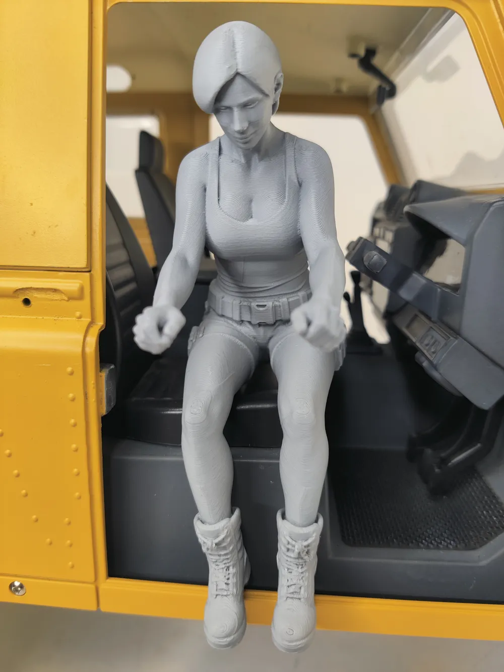 Driving figure adventure woman with short hair - Free 3D Print Model ...