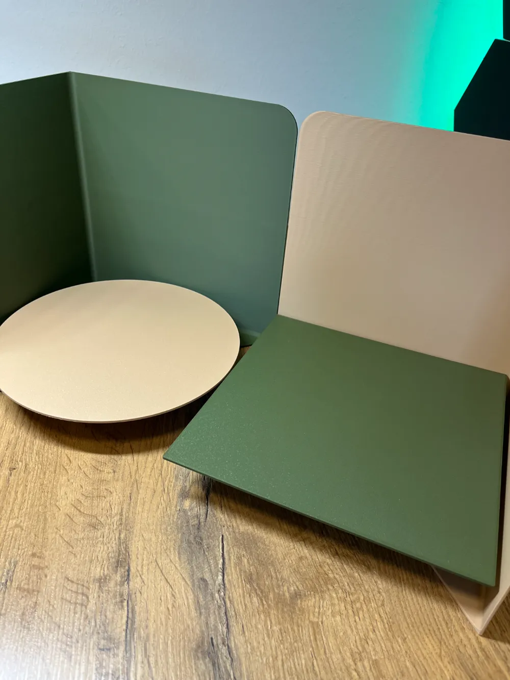 Rotating Photo Booth Lightbox with and without Ball Bearings - Free 3D ...