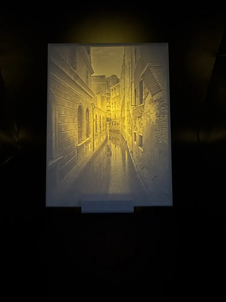 Lithophane Picture Stand by Tom MakerWorld: Download Free 3D Models