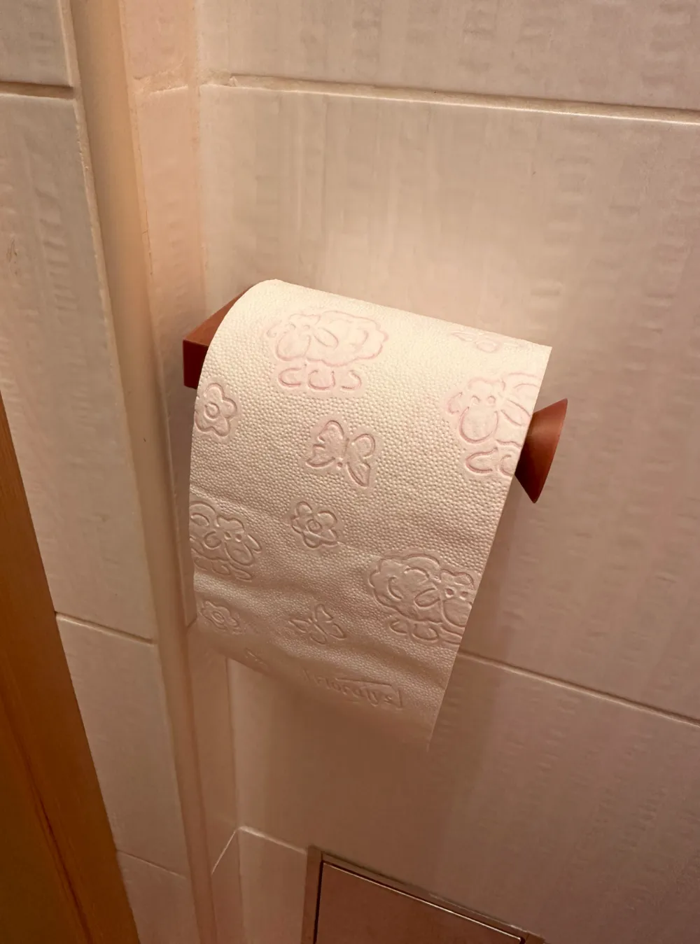 Toilet paper holder by Cort - MakerWorld