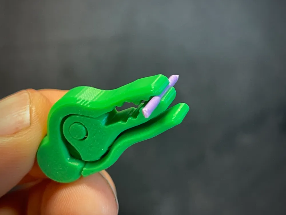 Snap-Lock Filament Clip by jetpad MakerWorld: Download Free 3D Models