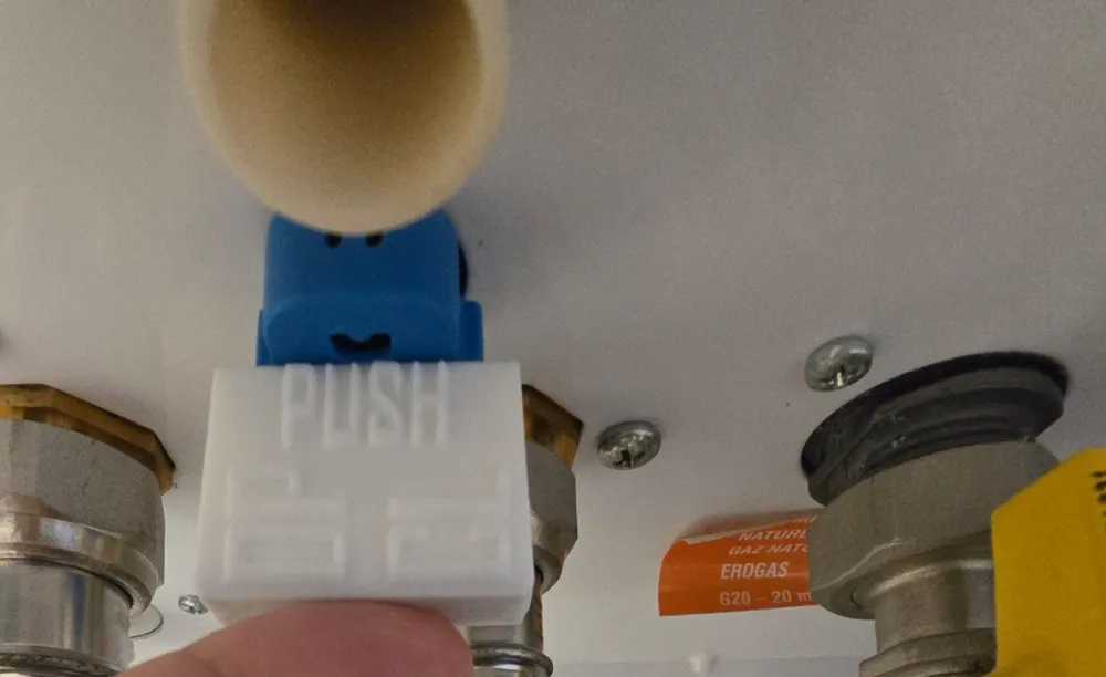 chave de abertura e fechamento da água para caldeira Riello - Modelo ...