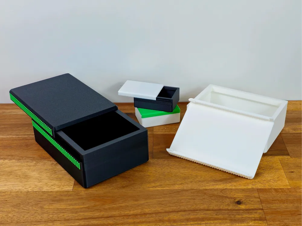 Tanky Slide Click Box in 11 Sizes - Spring Lock by CuriousCoon - MakerWorld