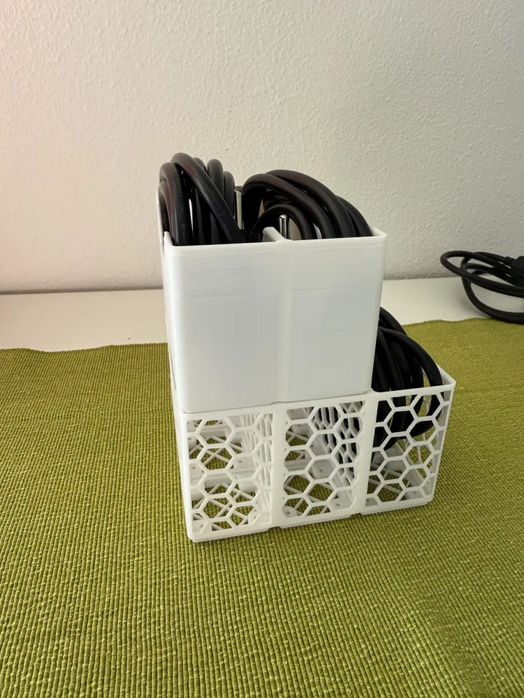Gridfinity Cable Organizer Regulär by user_3368695733 MakerWorld ...