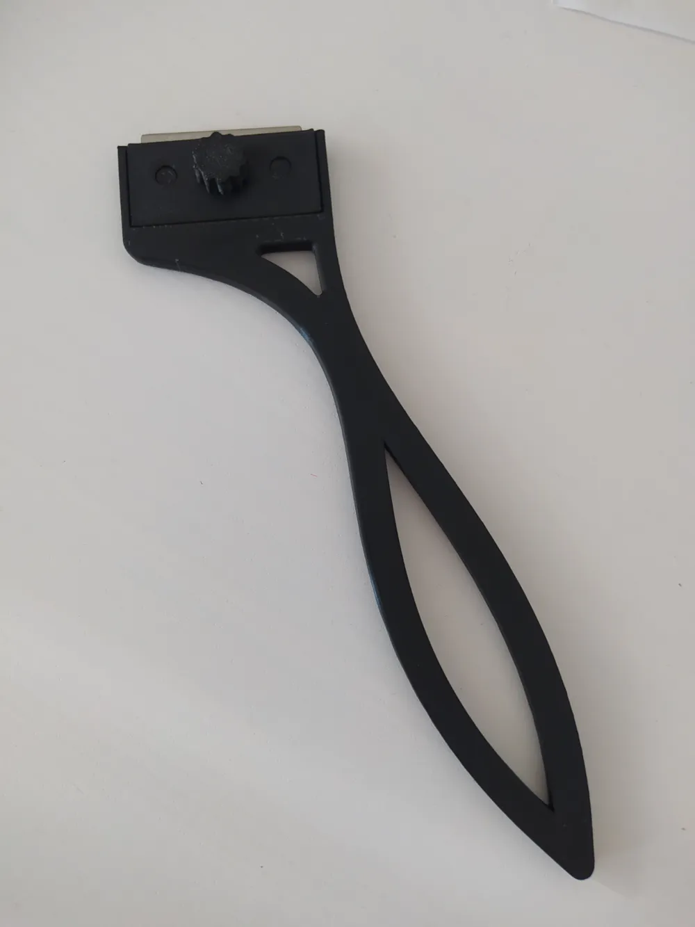 Razor Blade Scraper Handle - Free 3D Print Model - MakerWorld
