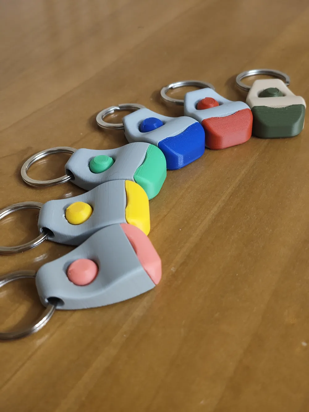 Smartphone Keychain - Free 3D Print Model - MakerWorld