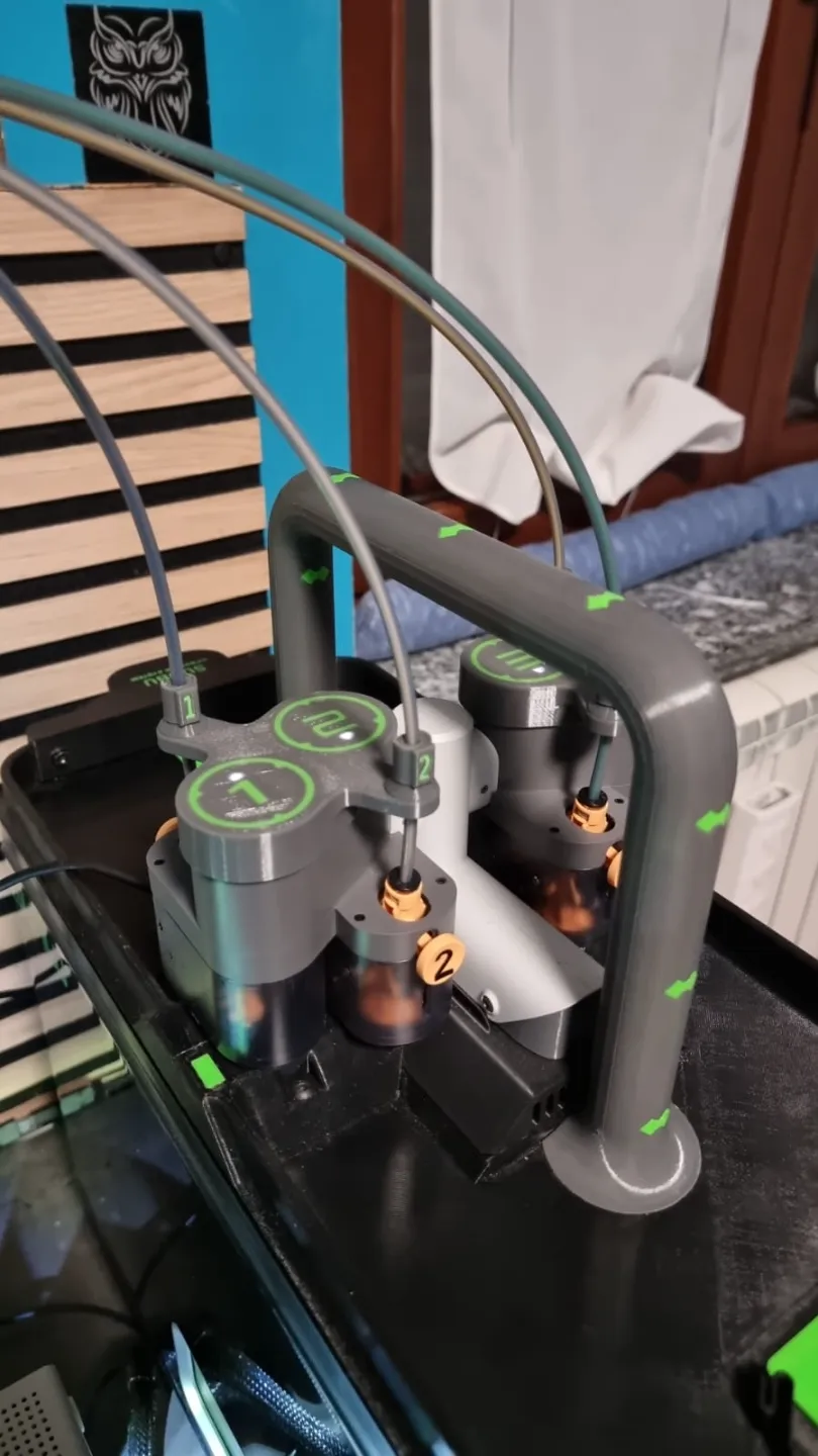 Clip for filament tube numbering by djferre - MakerWorld